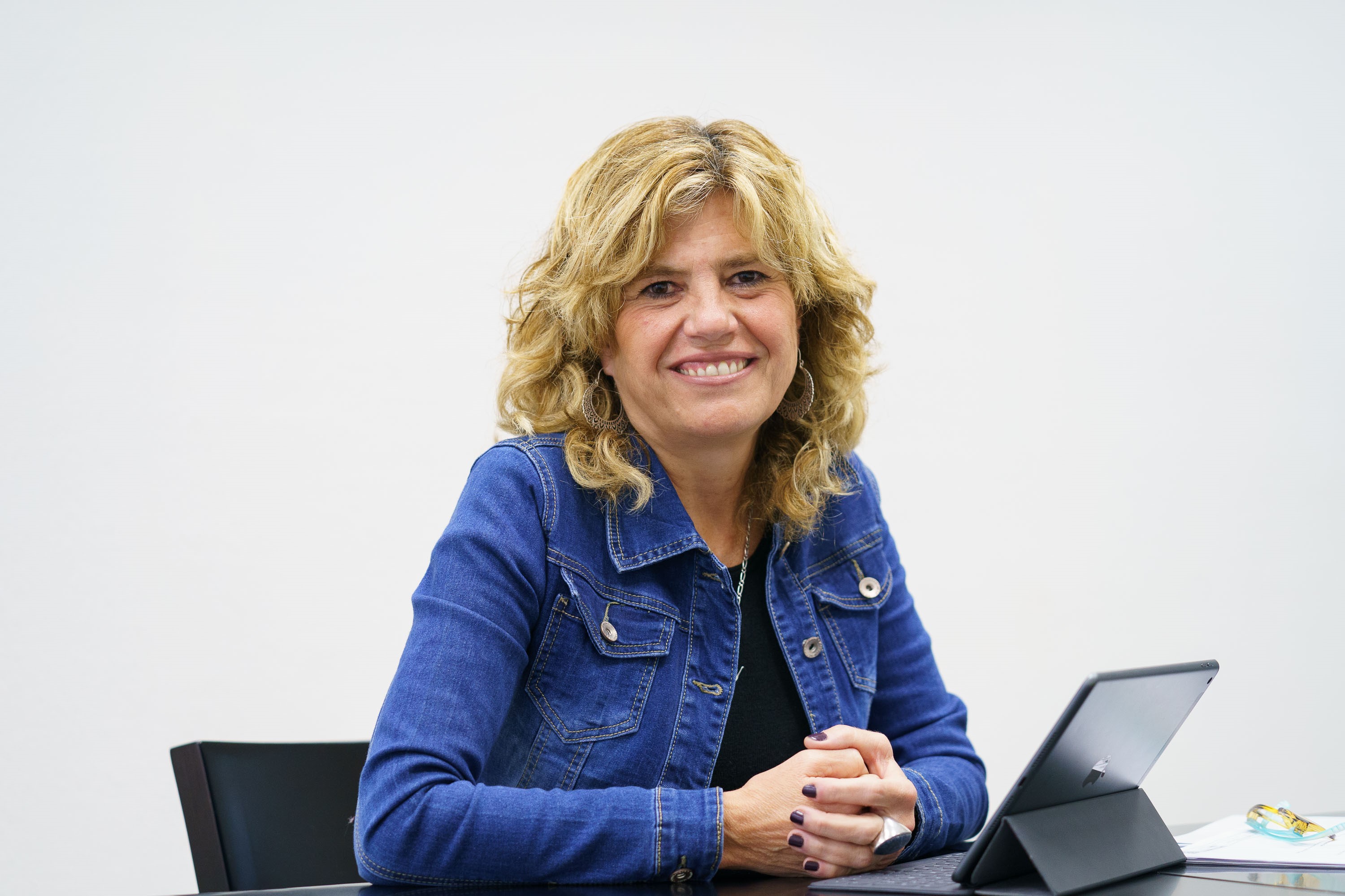 Medalla de Oro de Tenerife a la artista María Belén Morales, propuesta ...